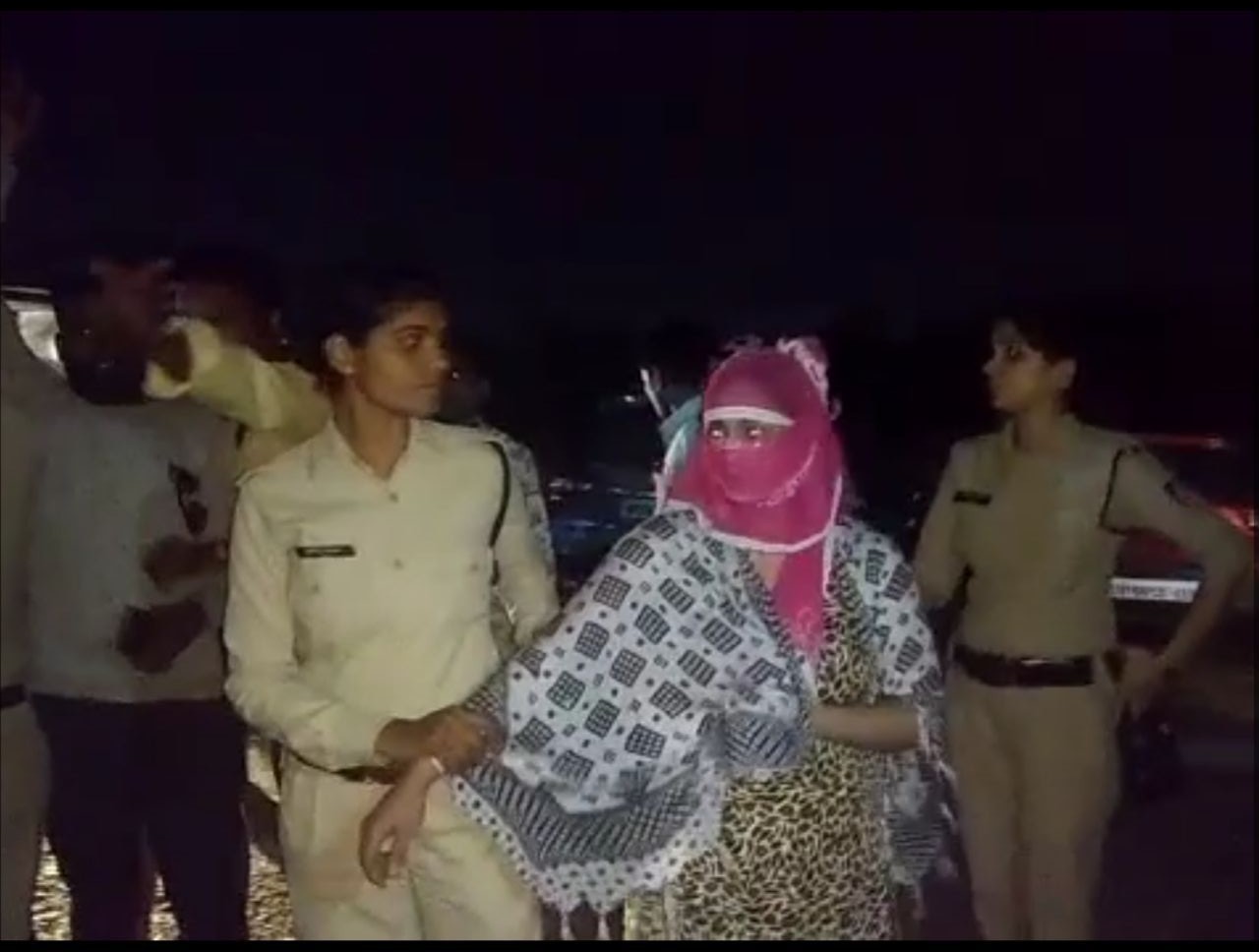 Sex Racketexpose Of High Profile Sex Racket In Jabalpur हाईप्रोफाइल सेक्स रैकेट का भंडाफोड़