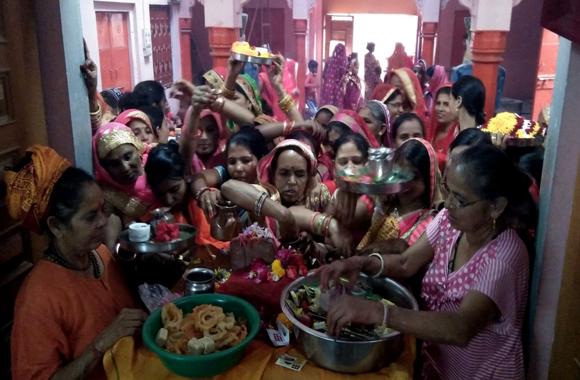 Karava Chauth Rakha Vrat Kee Amar Suhaag Kee Kaamana Learn To Prono करवा चौथ रखा व्रत की