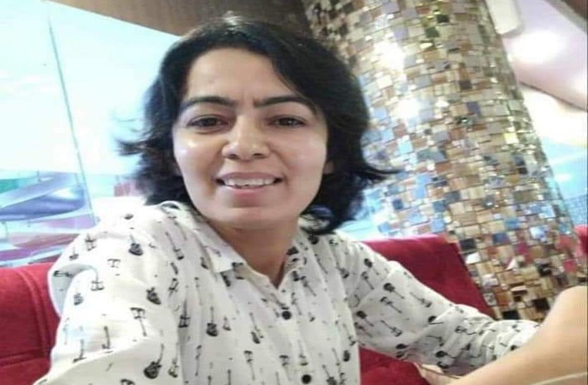 Lady Don Anuradha Reveals Secrets After Gangster Raju Thehat Murder