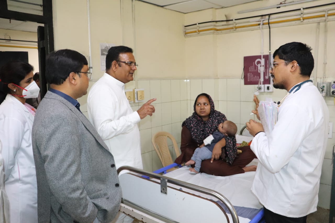 delhi cabinet minister rajkumar anand inspects delhi govt hospitals ... delhi cabinet minister rajkumar anand inspects delhi govt hospitals ...