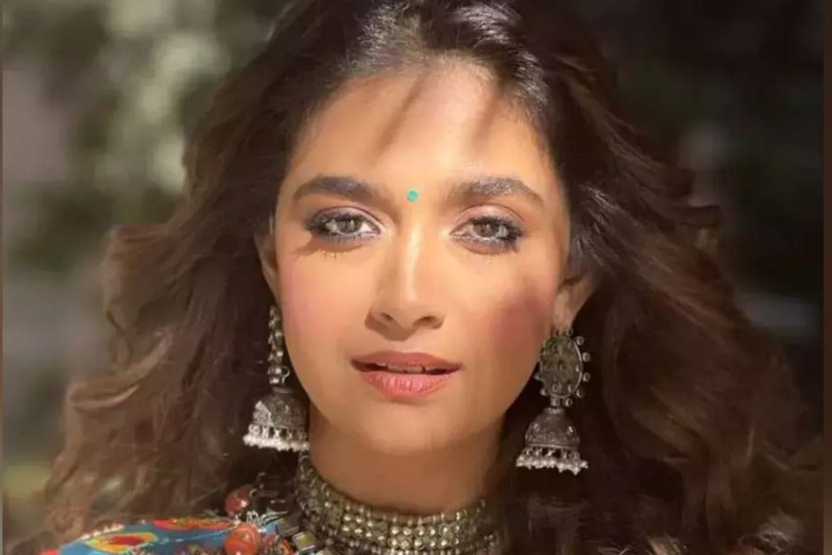 Keerthy Suresh to make her Bollywood debut With Varun Dhawan | साउथ ... Keerthy Suresh to make her Bollywood debut With Varun Dhawan | साउथ ...